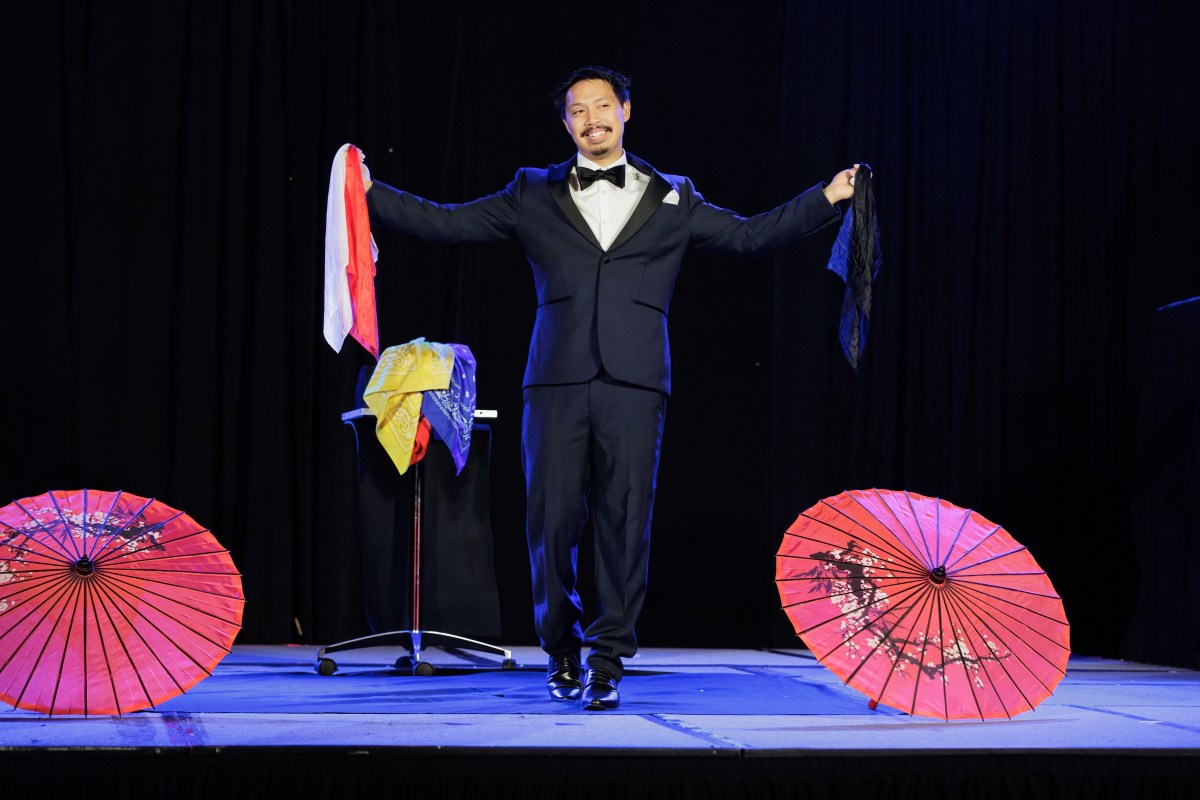 Visual Magic of Michael Nguyen – SF Bay Area’s Classiest Magician